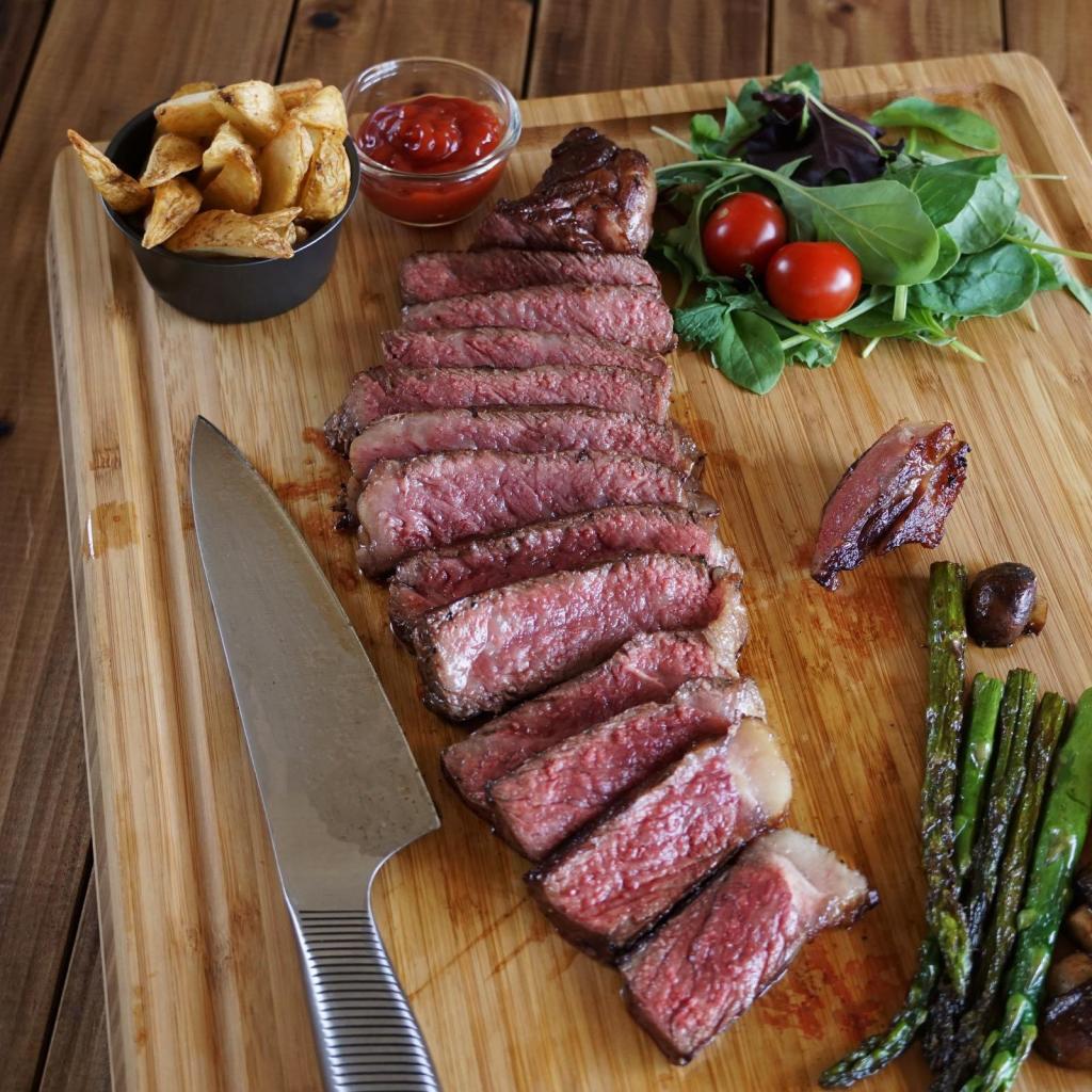 Sample Honey & Mead, Steak, and Olive Oil Tasting in Healdsburg